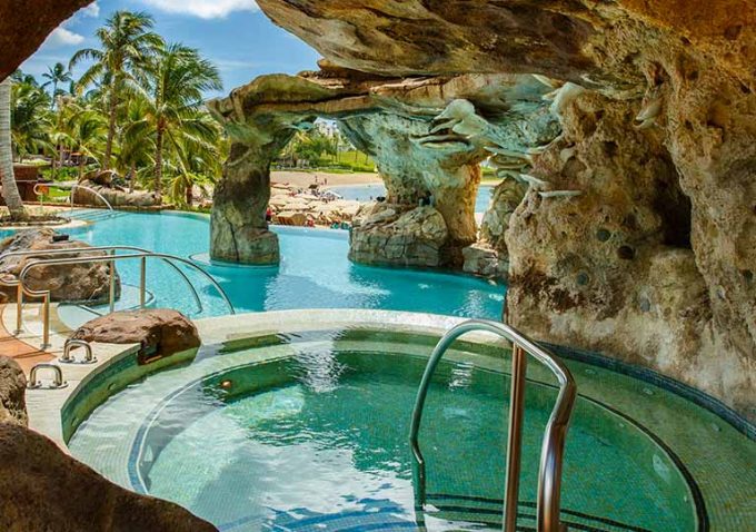 A Guide to Pools and Swimming at Aulani Resort | Disney Rewards