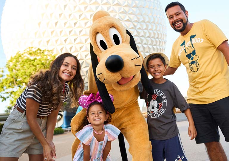 Quiz: Which Disney® Visa® Card Design Fits Your Style? | Disney® Credit ...